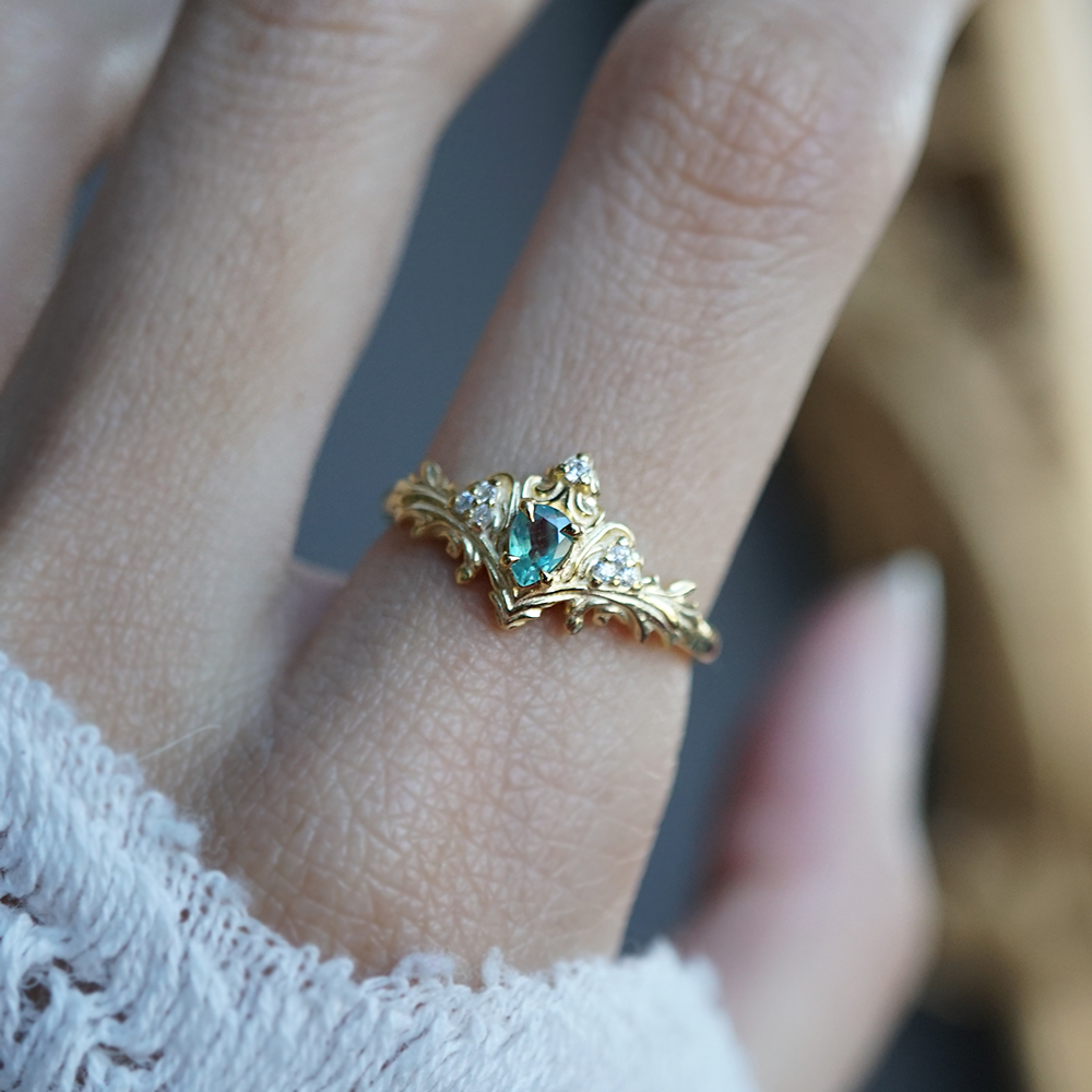 Nyx Diamond Alexandrite Ring – Rare Color-Changing Gemstone & Diamond ...