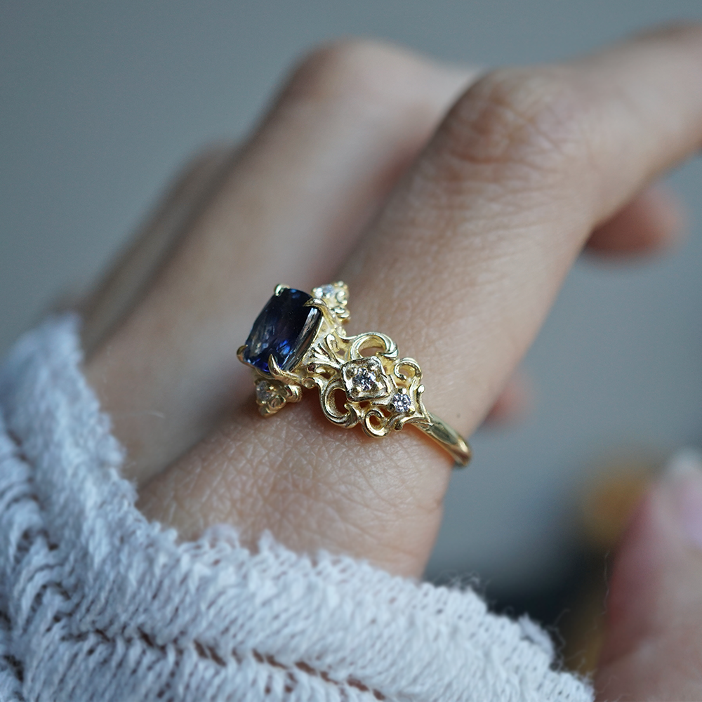 Stormy Sky Blue Sapphire Ring – Bi-Color Sapphire & Diamond Filigree ...