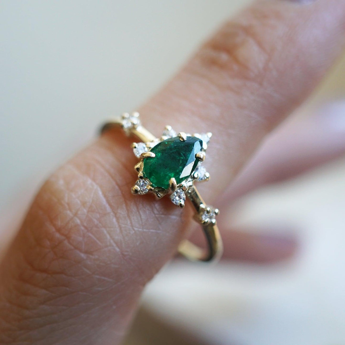 14K Emerald Diamond Crush Ring